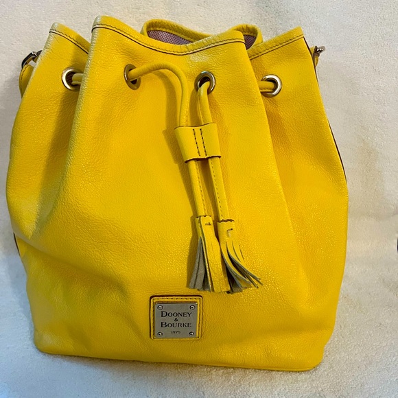 Dooney & Bourke | Bags | Dooney And Bourke Pebble Grain Drawstring ...